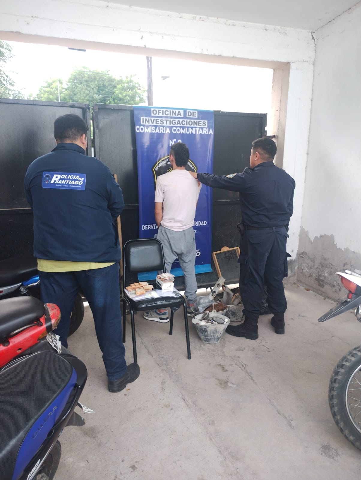 Operativo en barrio Borges: detienen a "Diablo" y descubren dinero y ...