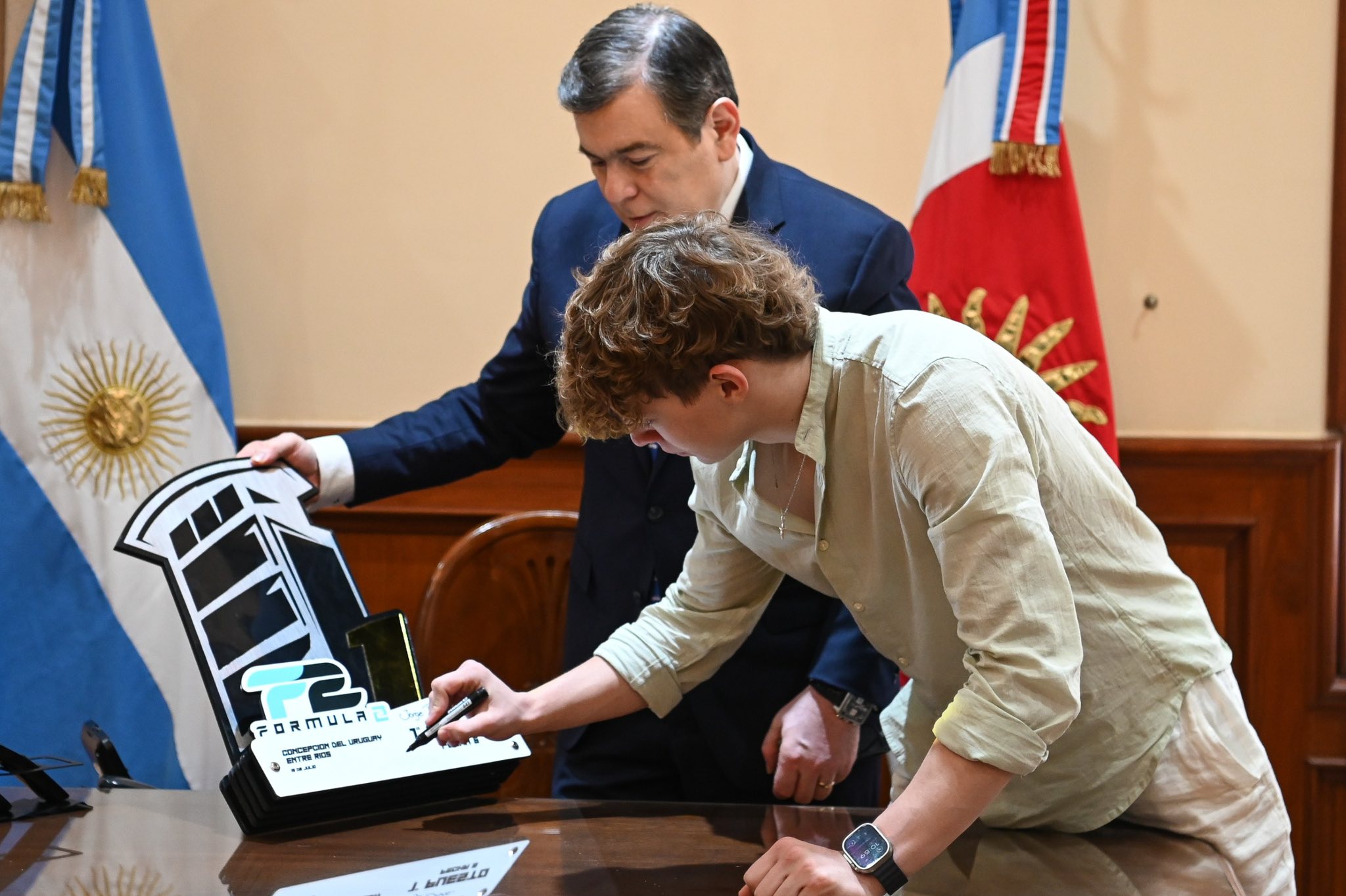 Zamora recibió al Piloto Jorge Bruno, corredor de Fórmula 2 Argentina ...