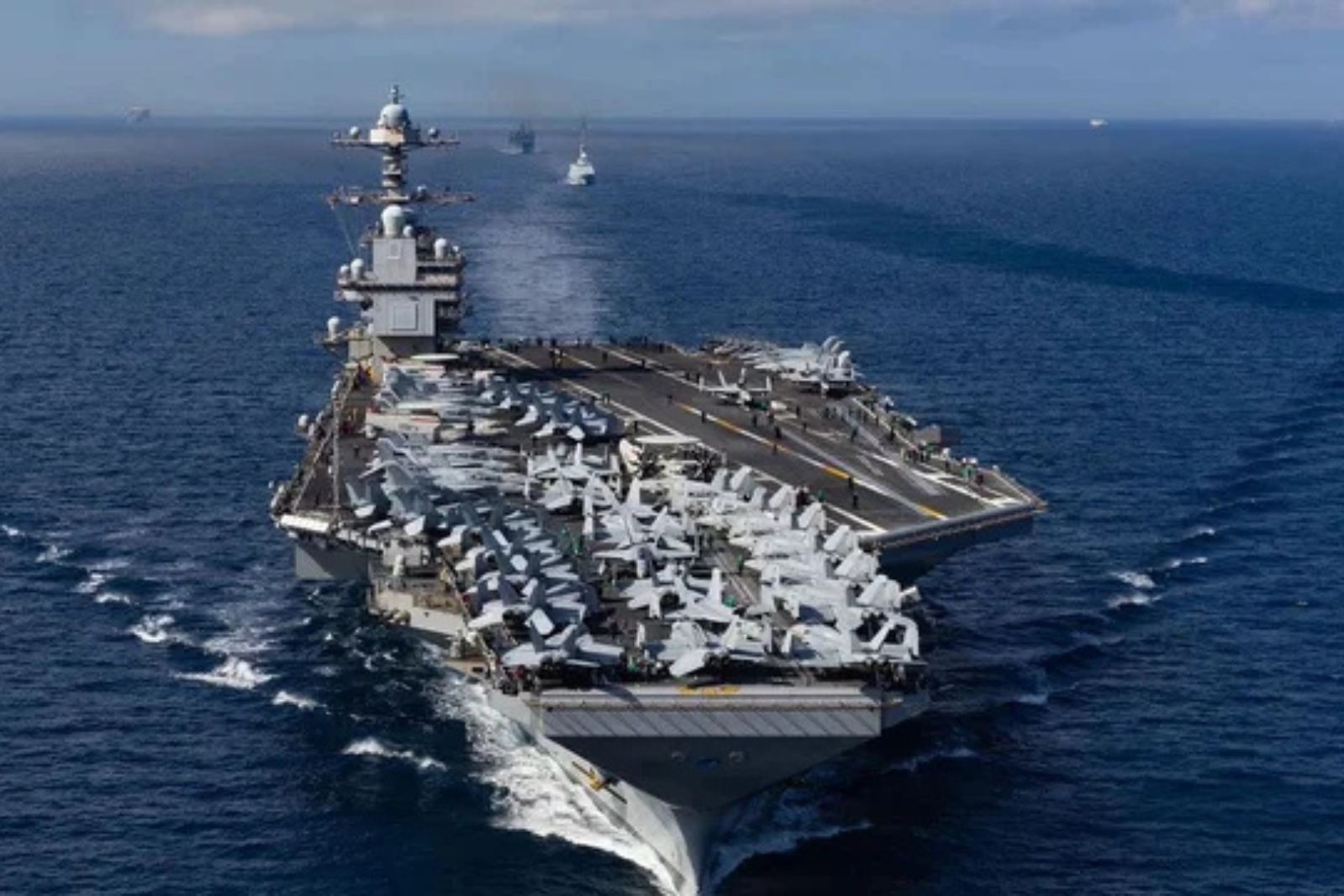 Tensión en el Caribe: EEUU despliega su portaaviones más avanzado cerca ...