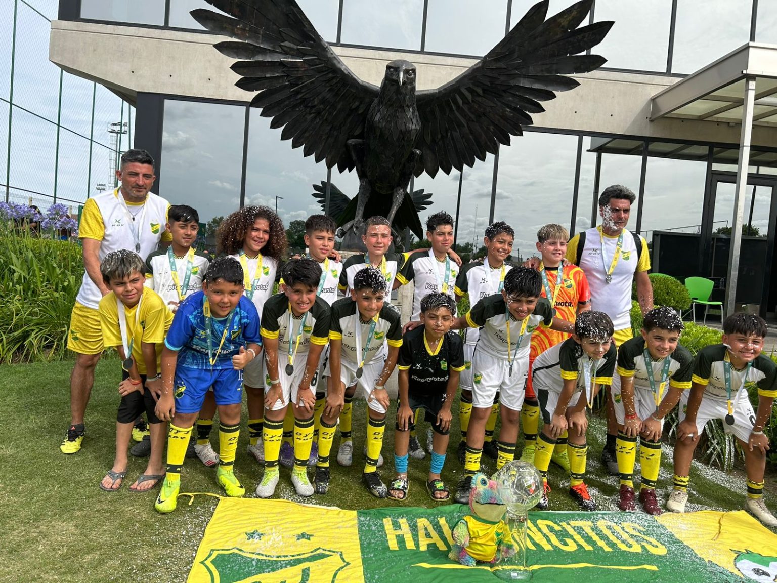 Fútbol, emoción y gloria: los Halconcitos se coronaron en el predio de ...