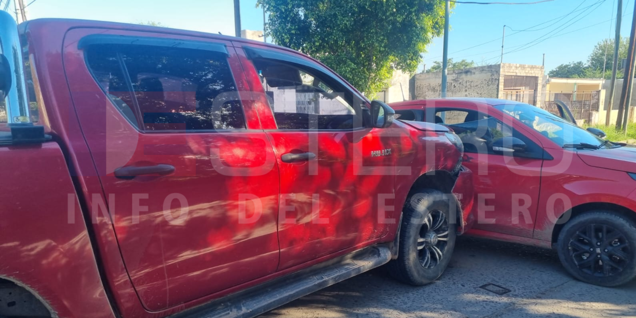 IMPACTANTES IMÁGENES. Choque entre una camioneta y un auto dejó una ...