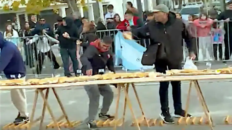 Increíble: vecinos saquearon un sándwich gigante de matambre a la pizza ...