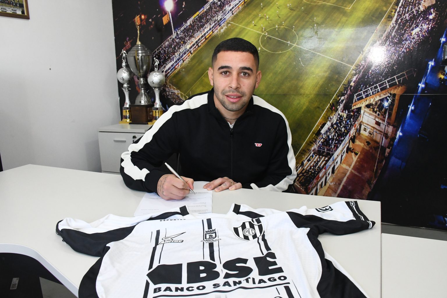 Matías Vera renovó con Central Córdoba hasta 2027 - infodelestero.com